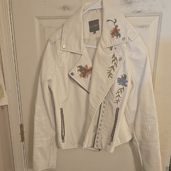 Me Jane | Jackets & Coats | Me Jane White Floral Embroidered Womens ...